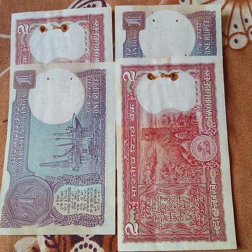 INDIA MATCHING PAIR 1& 2 RUPEE. FOUR NOTES..see pictures.. - For Sale ...