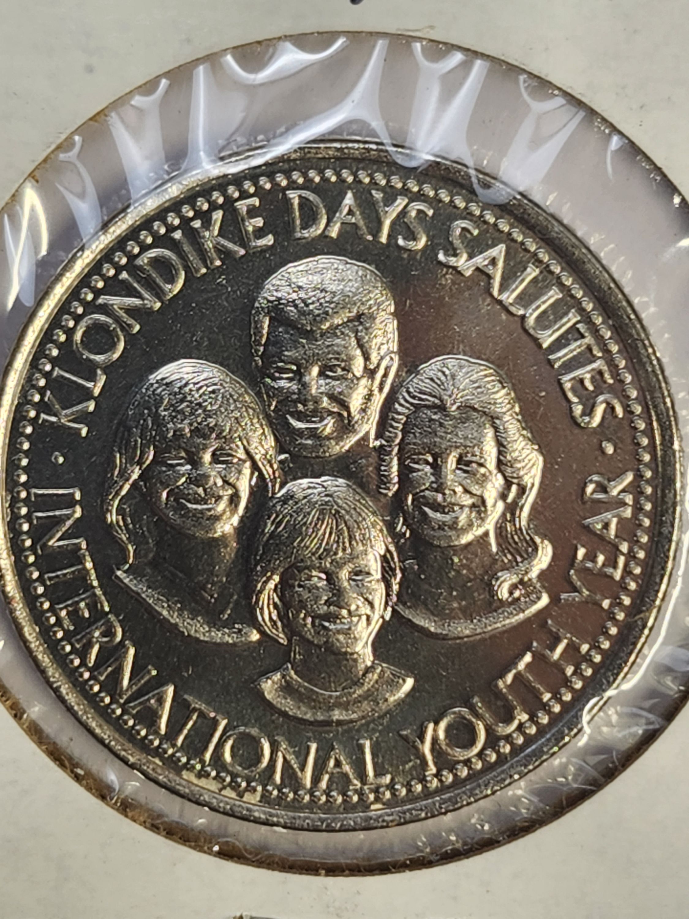 1986 Edmonton Alberta $1 Dollar Trade token Uncirculated Klondike days ... 1986 Edmonton Alberta $1 Dollar Trade token Uncirculated Klondike days ...