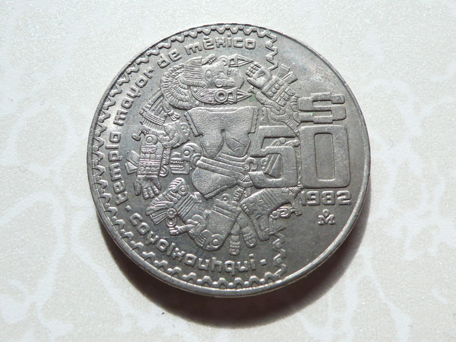 1982 MEXICO 50 PESOS COIN Coyolxauhqui Commemorative LARGE 35MM 1982 MEXICO 50 PESOS COIN Coyolxauhqui Commemorative LARGE 35MM